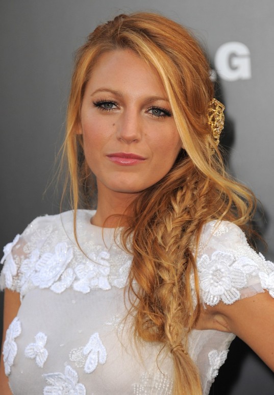 Blake Lively Messy Side Fishtail Braid Hairstyle Hairstyles Weekly
