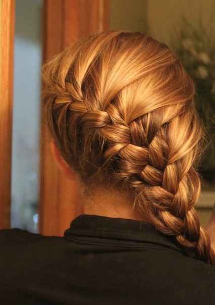 French Braid - Hairstyles Weekly