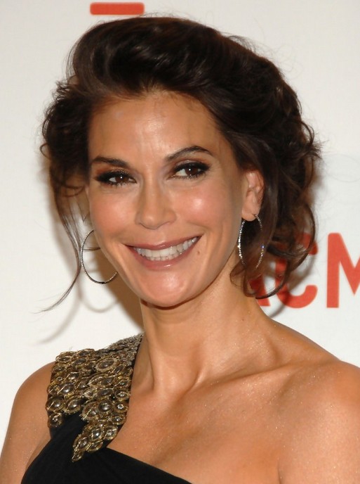 Medium Hairstyles - Teri Hatcher's Shoulder Length Hairstyles ...