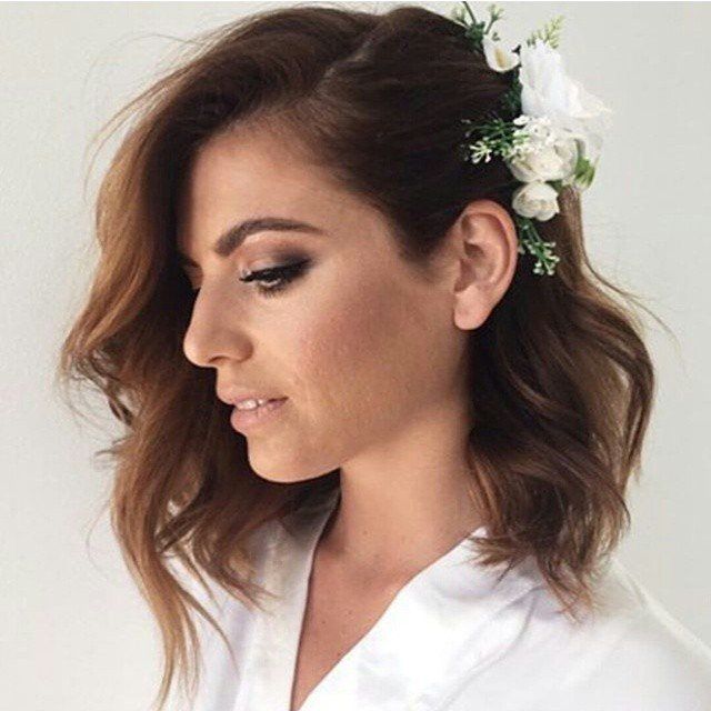 35 Romantic Wedding Updos for Medium Hair - Wedding Hairstyles 2021 ...