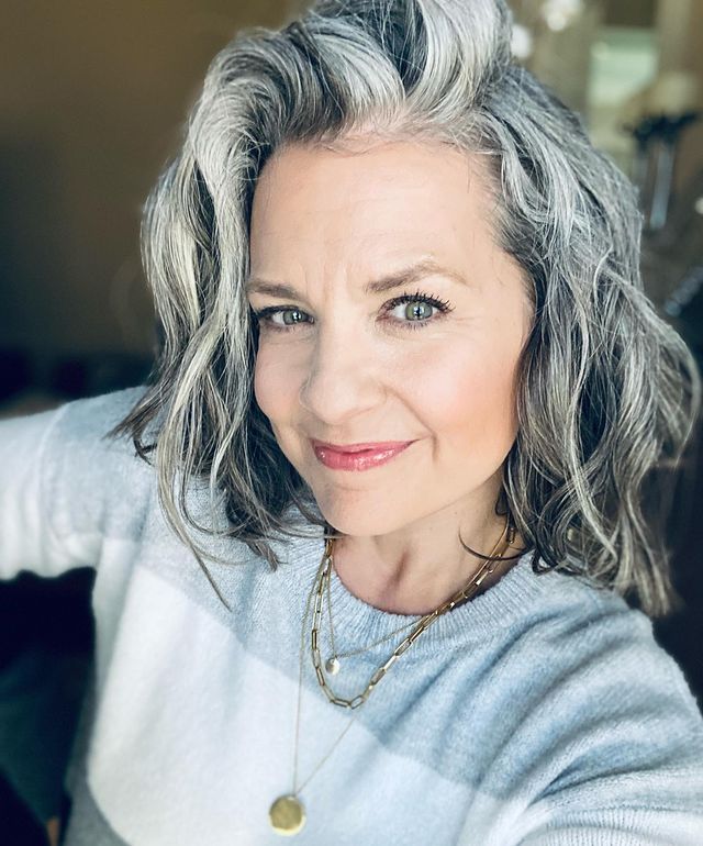 9 Trendy Short Hairstyles for Gray Hair - Hairstyles Weekly