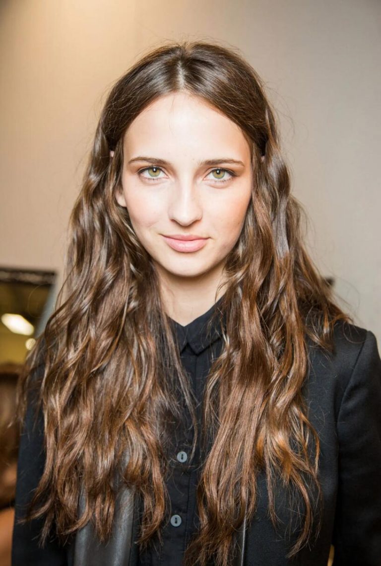 The Right Ways to Get Silky Smooth Curly Hair - Hairstyles Weekly