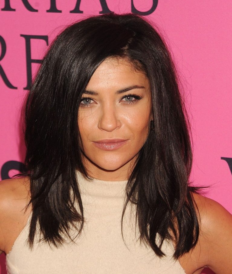 22 Attractive Side-Parted Hairstyles - Hairstyles Weekly