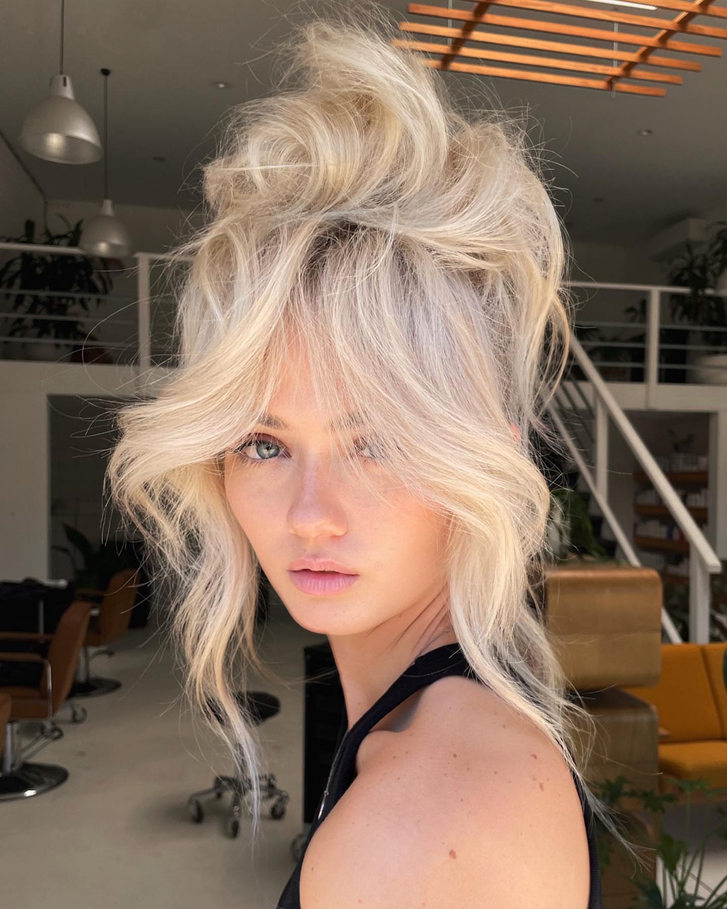 A Beginner's Guide on How to Style Curtain Bangs - Hairstyles Weekly