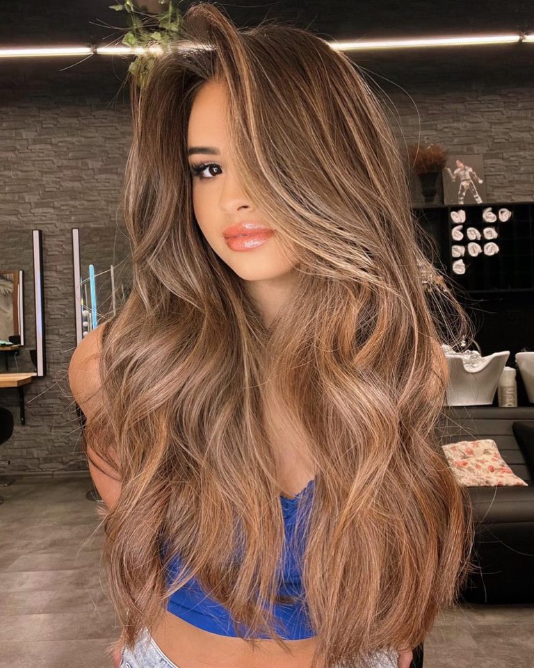 A Beginner's Guide on How to Style Curtain Bangs - Hairstyles Weekly