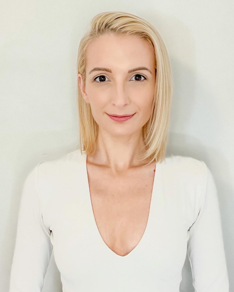 28 Inspiring Medium Bob Hairstyles - Mob Haircuts for 2024 - Hairstyles ...