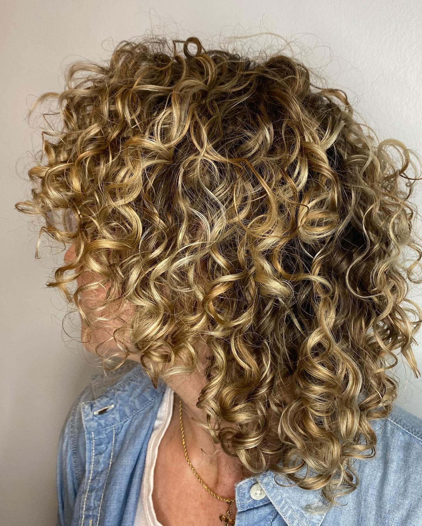 What is Deva Cut? Is it Good for Me? - Hairstyles Weekly
