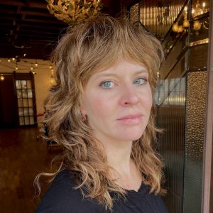 20 Wolf Cut Hair Ideas for Women to Rock in 2024 - Hairstyles Weekly