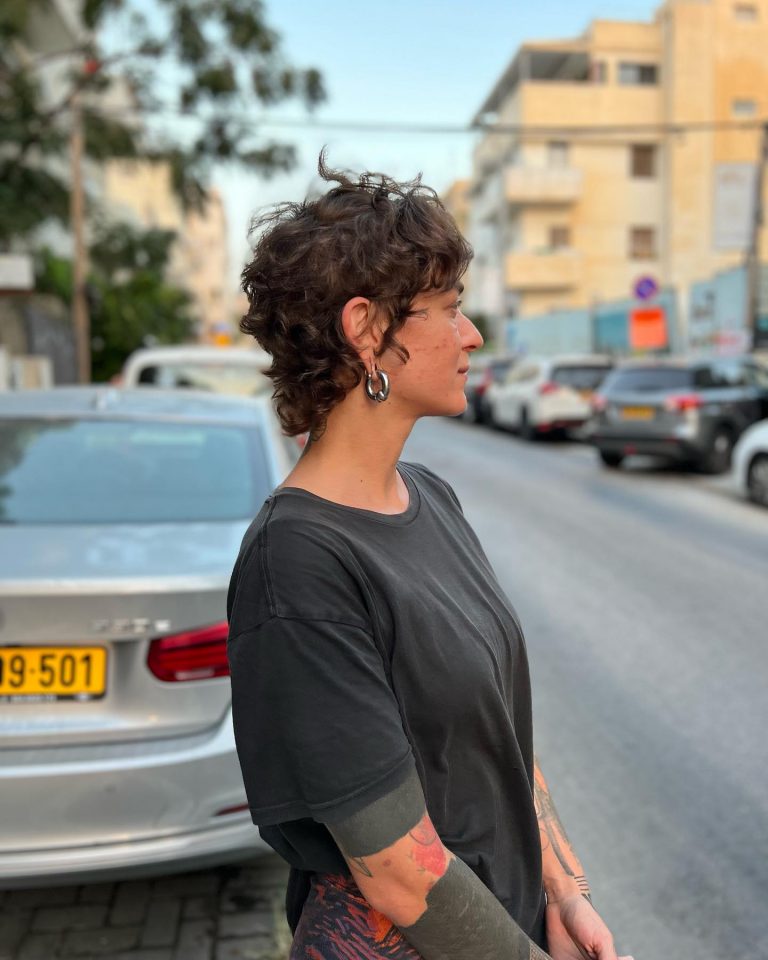 20 Wolf Cut Hair Ideas for Women to Rock in 2024 - Hairstyles Weekly